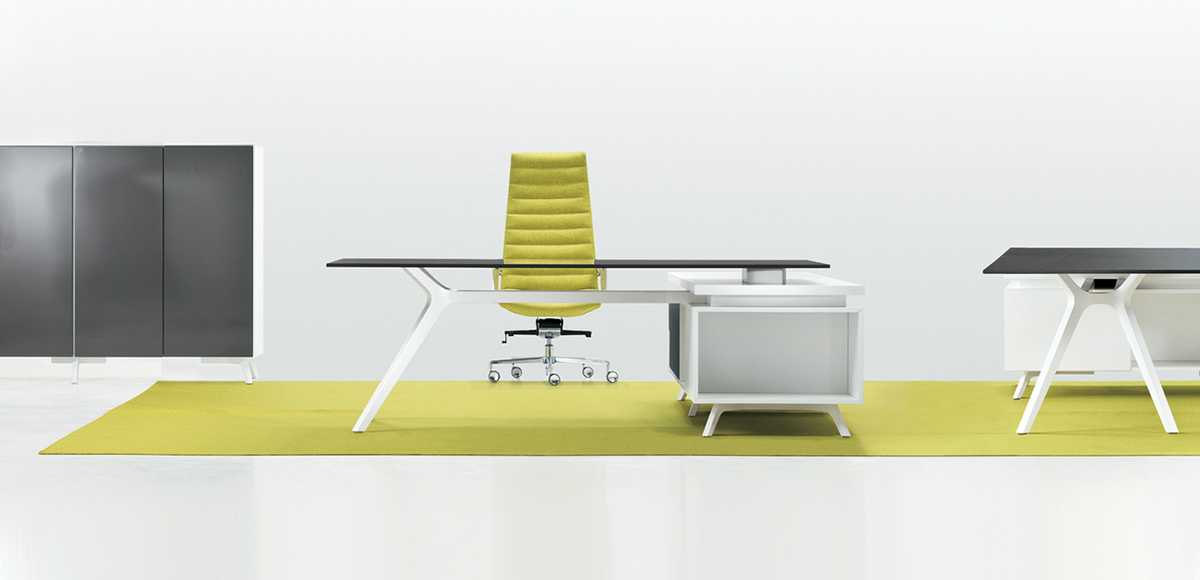 Design Office Desk in Glass Dr by Frezza, Designer Claudio Bellini